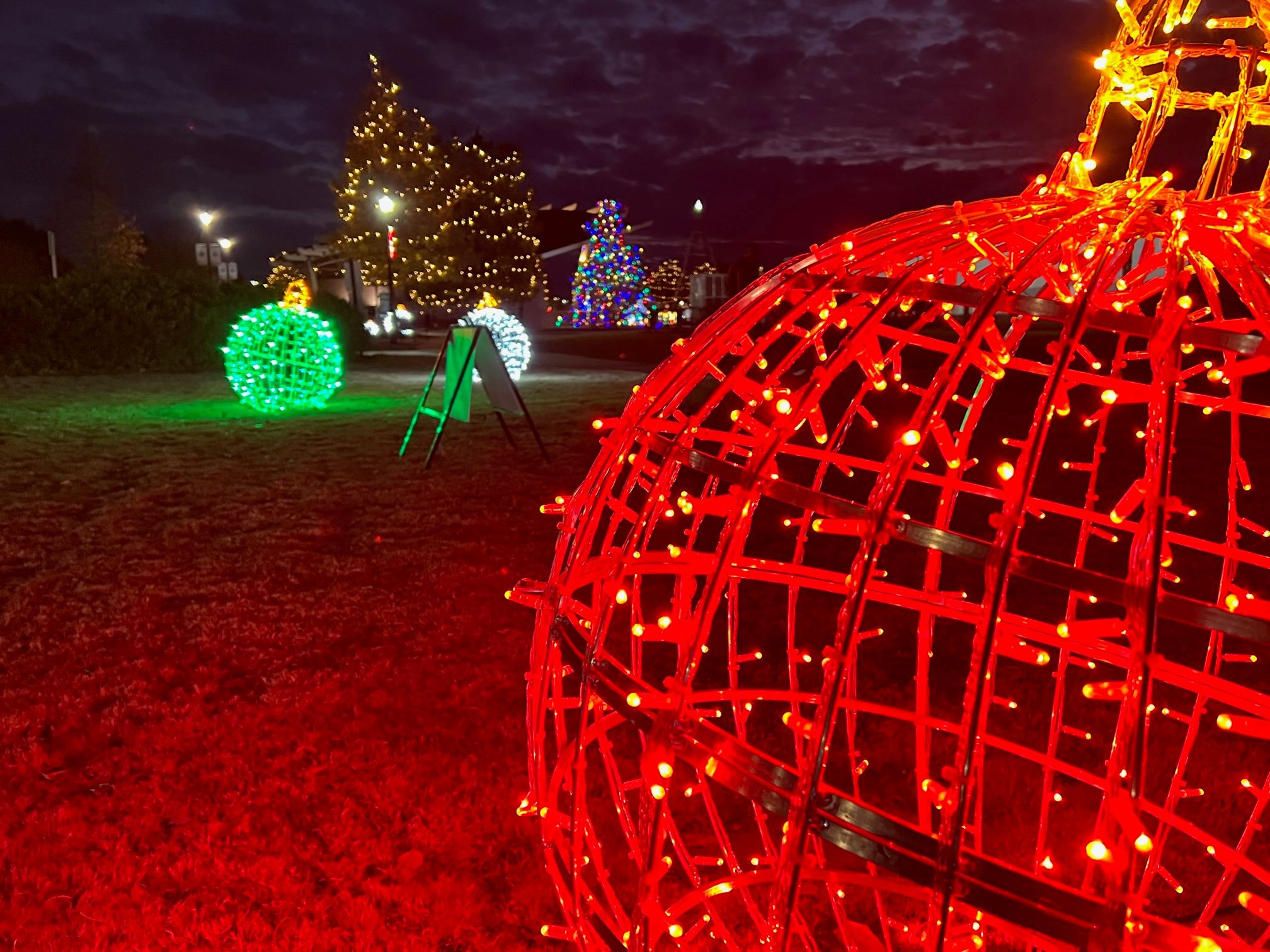Evans Towne Center Park lights up for 2023 holiday season - Augusta ...