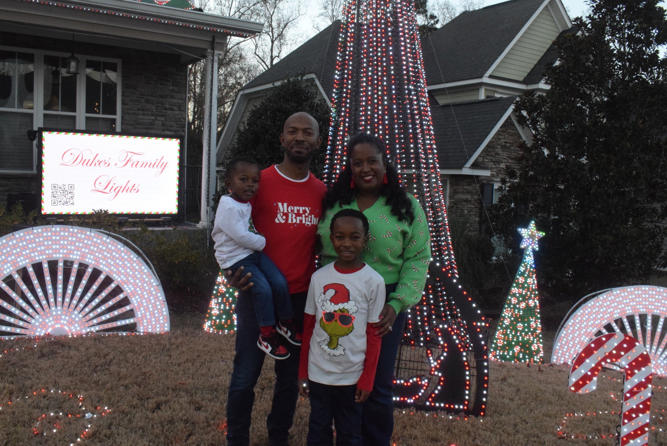 Dukes' family joins Christmas Light Fight - Augusta Good News