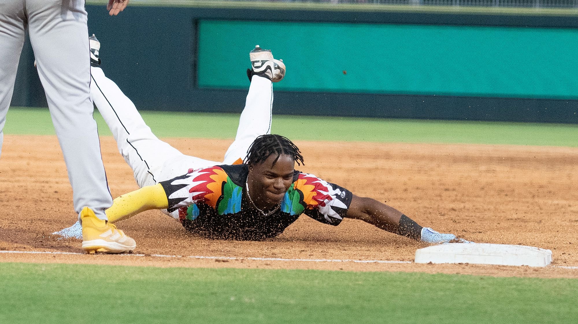 In pictures: GreenJackets win as Pavos Salvajes de Augusta alter ego ...