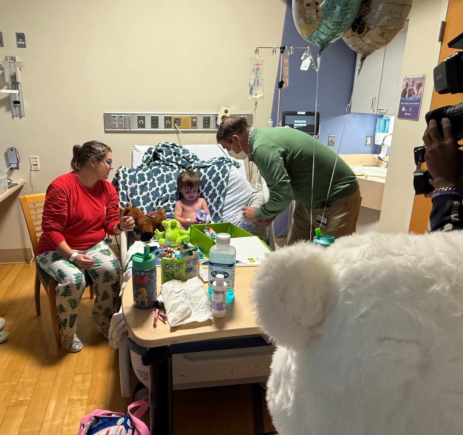 Coca Cola Polar Bear visits children's hospital Dec. 10 - Augusta Good News